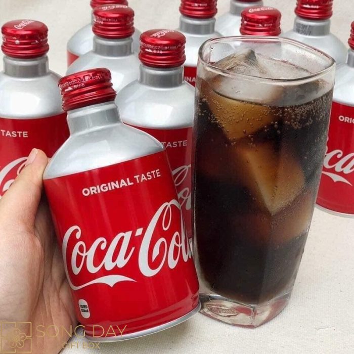 Coca Nhật loại Chai Nhôm Nắp Vặn 300ML (24 chai/ thùng) - Thế giới Quà ...
